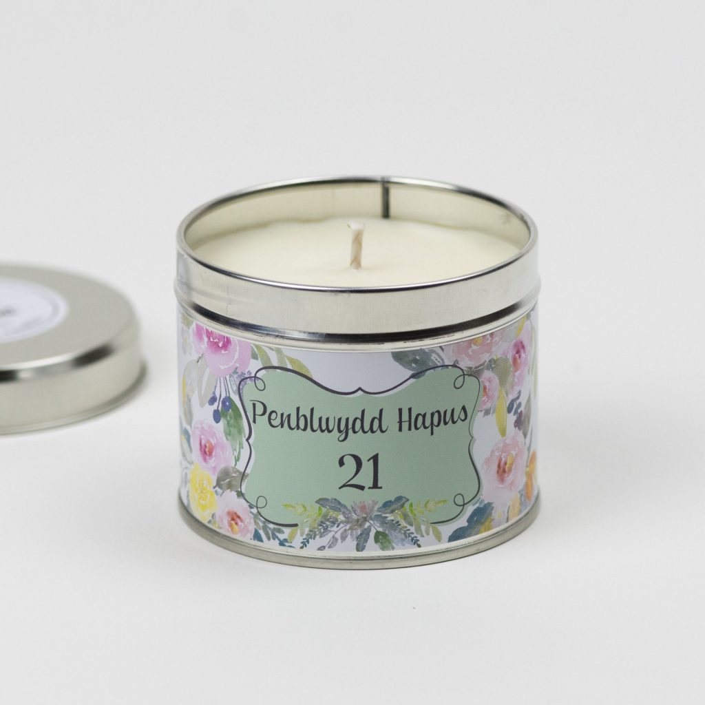 Ar Hyd Y Nos candle. Peony, jasmine and vanilla candle. Vegan candle ...